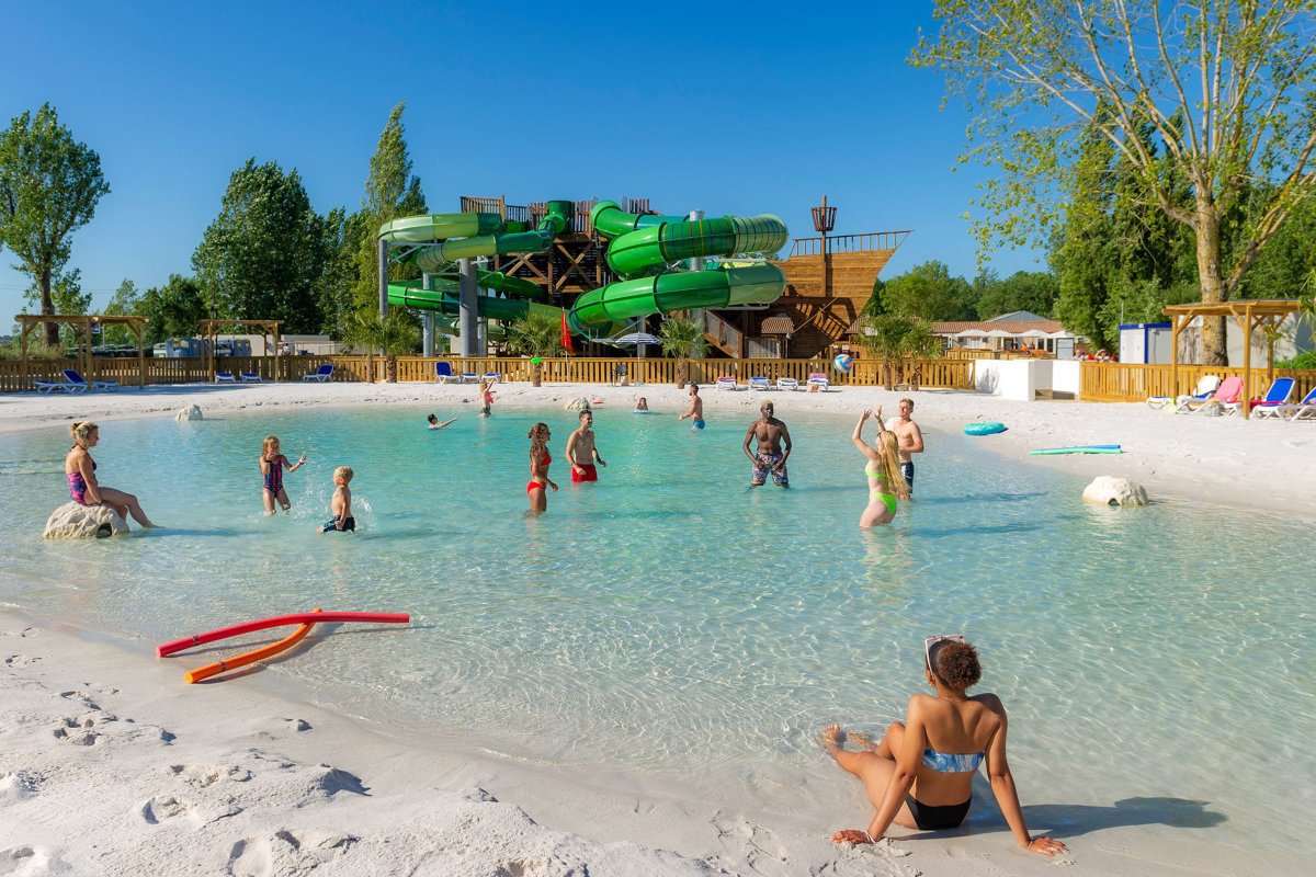 Dossier thématique : Top 10 des campings avec lagon en France